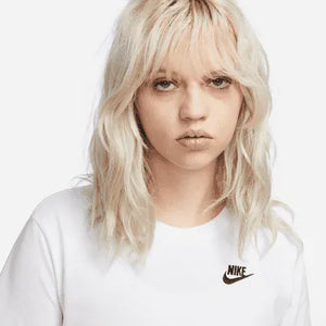 Nike Sportswear Club Essentials Women's T-Shirt DX7902-100